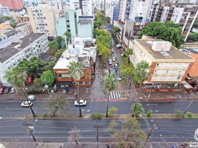 Cobertura junao ao Marinha no bairro Menino deus com vaga e Vista para Rio