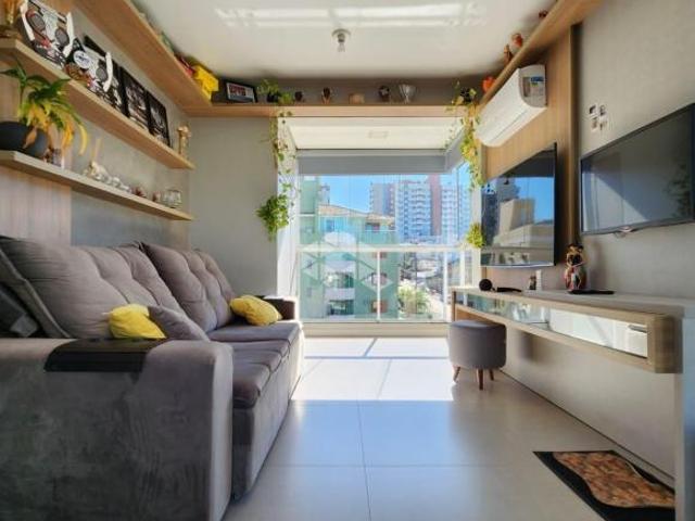 COBERTURA DUPLEX CENTRAL COM 2 DORMITÓRIOS E 2 VAGAS