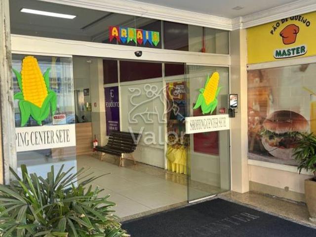 Cobertura duplex Centro, próximo do Shopping Estação