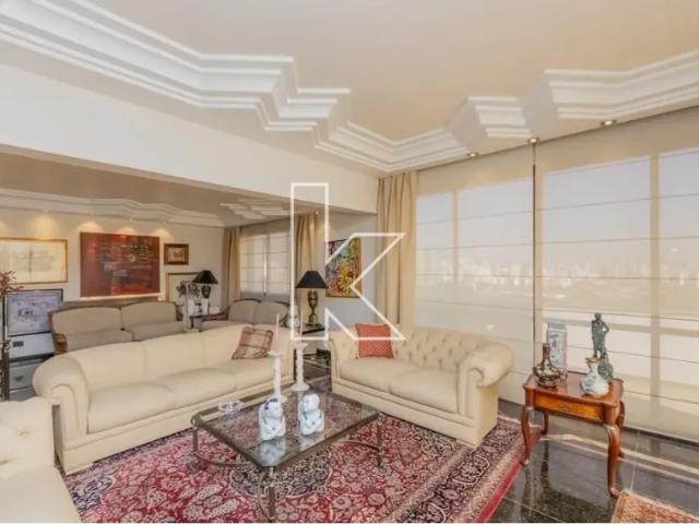 Cobertura Duplex com 472 m² Moema Pássaros
