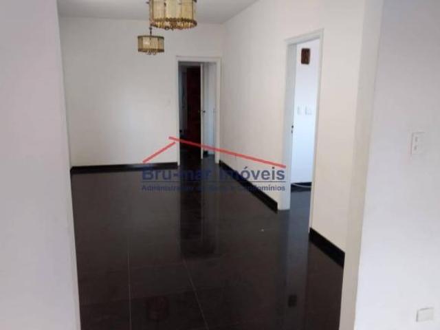 Cobertura Duplex com 4 Dormitórios e Piscina a Venda em Santos