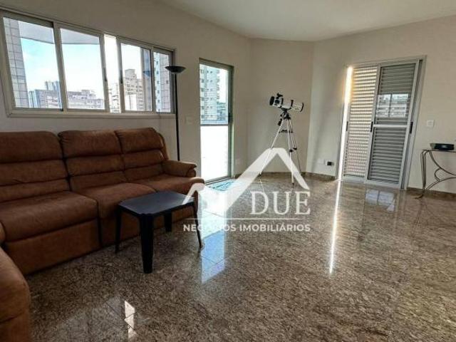 Cobertura duplex com 4 quartos, churrasqueira e piscina no condomínio à venda, 222 m² por R$ 1.550.0