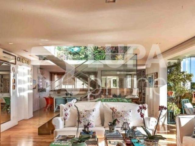 COBERTURA DUPLEX COM 4 QUARTOS E 6 VAGAS DE GARAGEM À VENDA EM HIGIENÓPOLIS