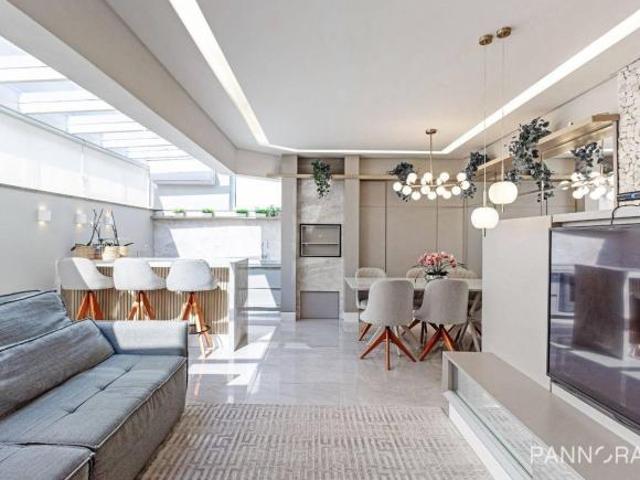 Cobertura duplex com 4 quartos no Água Verde