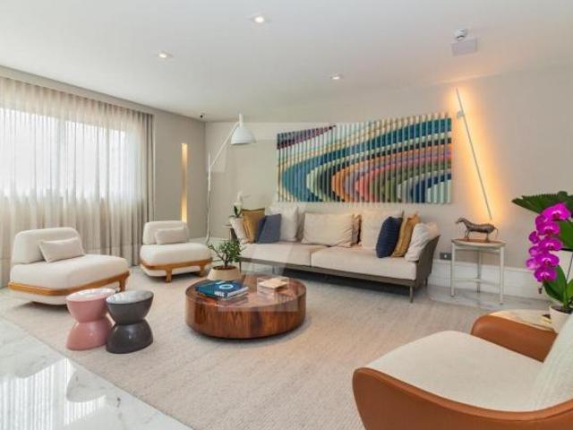 Cobertura Duplex com 4 quartos no Itaim