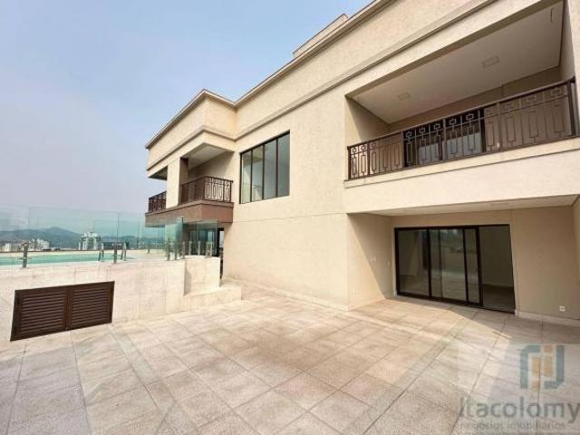Cobertura Duplex com 708m de área útil no Myra Alphaville