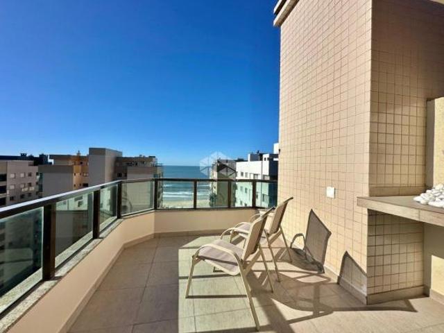 Cobertura duplex com 04 quartos sendo 01 suíte, mobiliada, 02 terraços com vista para o Mar, no bai