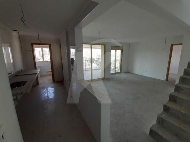 Cobertura duplex com 145 m2, 2 suítes, varanda gourmet, despensa e 1 vaga livre no Jardim São Paulo