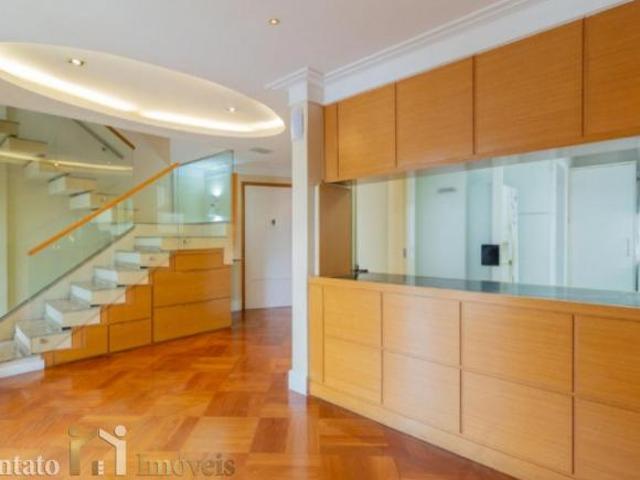 cobertura duplex com 150m², 2 dormitórios sendo 1 suíte e 3 vagas