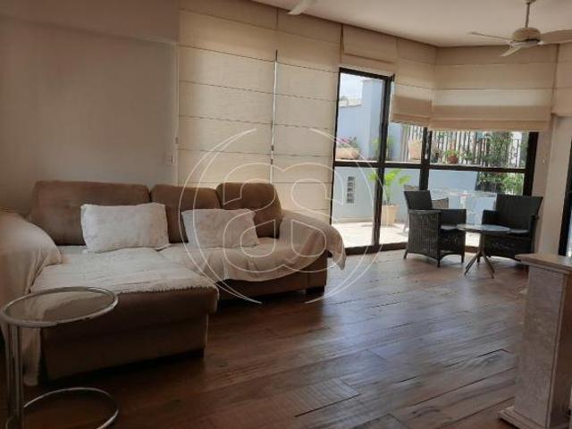Cobertura duplex com 195m² disponível para locação