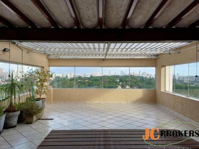 Cobertura duplex com 230 m², 3 dormitórios sendo 1 suíte, 2 vagas