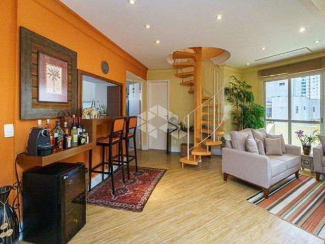 Cobertura Duplex com 231 m² bem distribuídos e muito iluminada