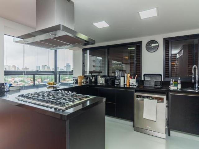 Cobertura dúplex com 265 m², 2 suítes, 3 vagas na Vila Madalena SP