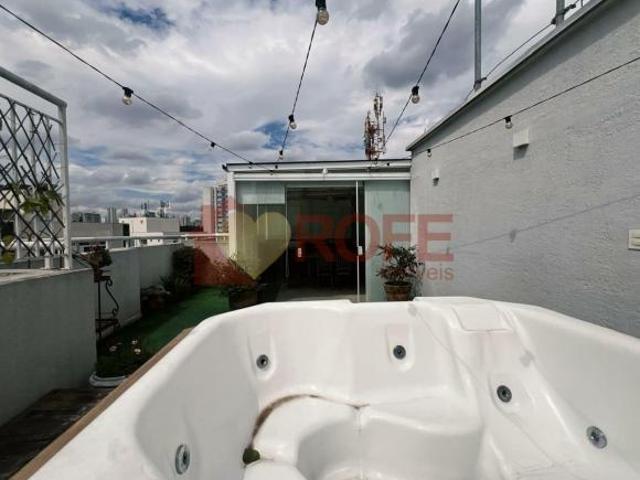 Cobertura duplex com 2 dormitorios, sendo 1 suites, e 1 vaga de garagem