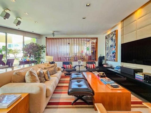 Cobertura duplex com 300m², 3 suítes e 4 vagas de garagem à venda no Brooklin