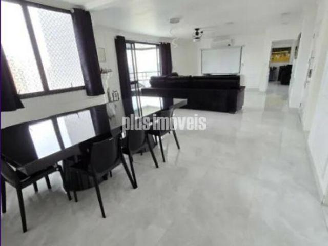 Cobertura Duplex com 320m²