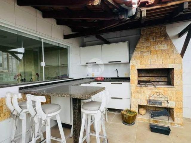 Cobertura Duplex com 3 quartos e Piscina no Gonzaga em Santos