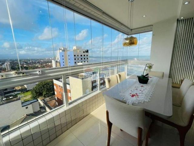 Cobertura duplex com 3 suítes, 4 banheiros, 2 vagas, de frente para o mar