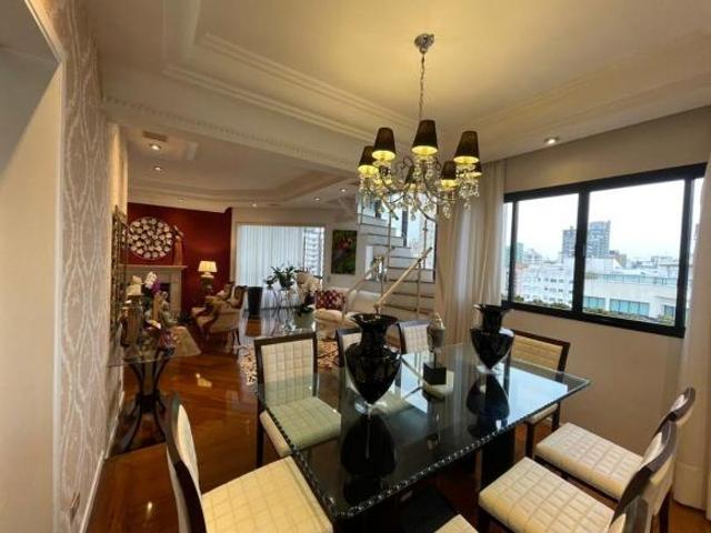 Cobertura Duplex com 3 suites 5 vagas a venda em Moema