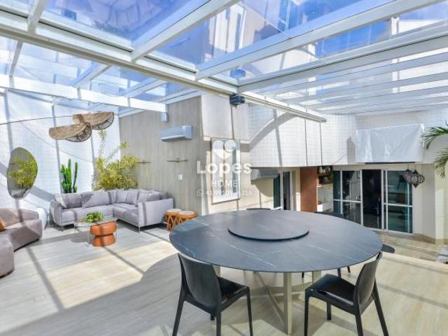 Cobertura duplex com 3 suítes e 4 vagas no Ecoville com 432m²