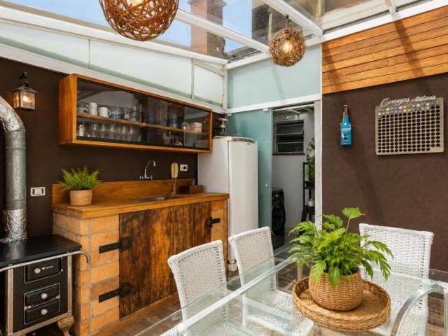 Cobertura Duplex com Terraço Privativo e Churrasqueira no Cristo Rei