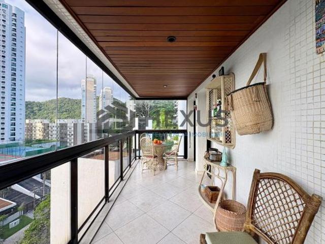 Cobertura duplex com varanda vista mar e lazer na beira mar da Praia da Enseada