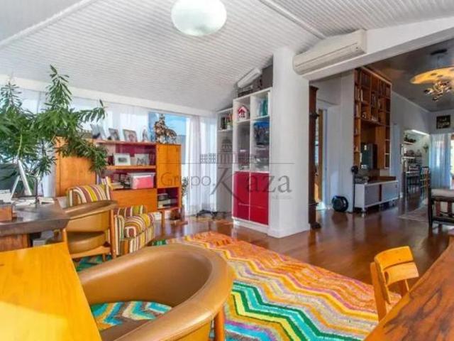 Cobertura duplex com vista incrível para o Z1 da Vila Nova e Sky Line da Paulista