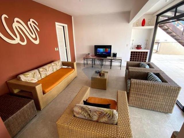 Cobertura Duplex com vista mar à venda na Enseada Guarujá