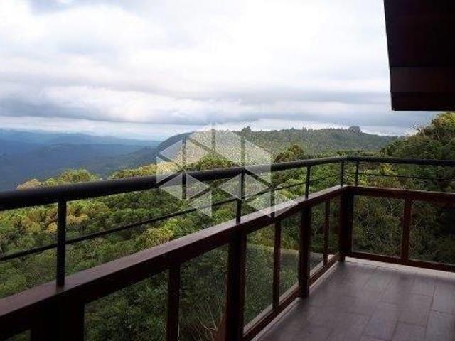 Cobertura Duplex com Vista para o Vale dos Quilombo