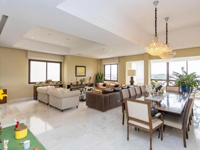 Cobertura duplex com alto padrão de acabamento e vistas espetaculares!