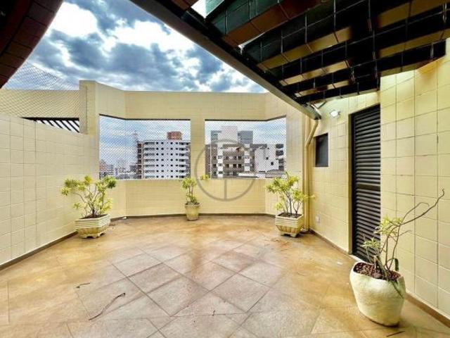 Cobertura Duplex com Amplo Espaço e Vista Mar
