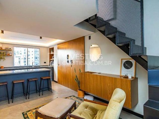 Cobertura duplex com atmosfera urbana em pleno Agua Verde!