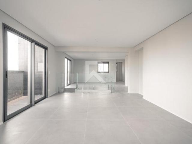 Cobertura Duplex com Espaço Gourmet e 3 Suítes – Centro – Curitiba/PR