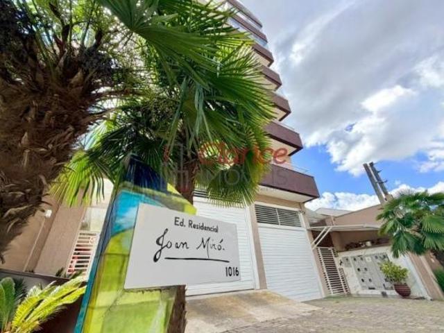 Cobertura duplex com mais de 200m2, mobiliada e com 3 vagas no centro de São José dos Pinhais PR