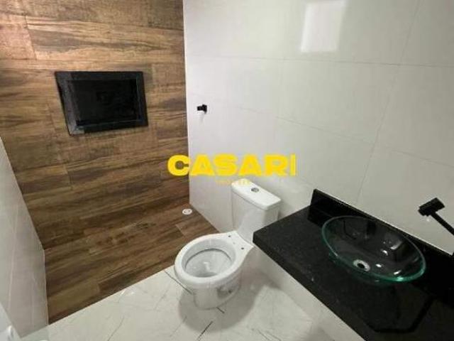 Cobertura Duplex com Quintal Amplo e Espaço Gourmet à Venda – 2 Dormitórios, 2 Banheiros, 1 Vaga e L