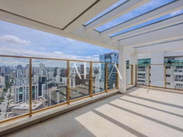 Cobertura duplex de 188m² à venda em uma das melhores regiões do Itaim Bibi