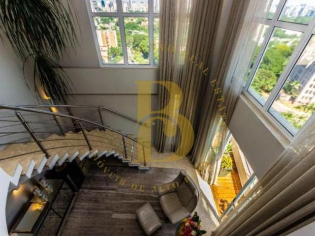 Cobertura duplex de 307 m², 5 suítes, 5 vagas próximo Arena Sport Club Ibirapuera