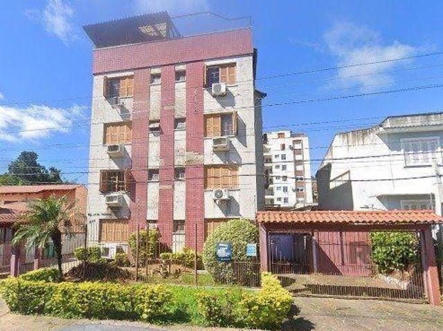 Cobertura duplex de 3 dormitórios e 1 vaga no Nonoai