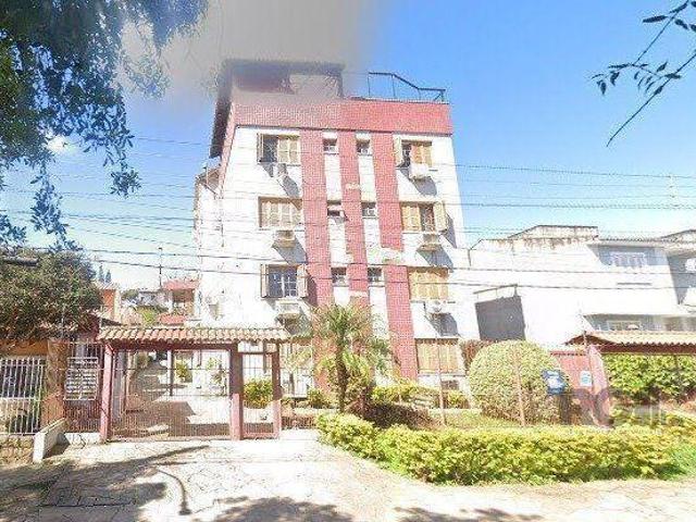 Cobertura duplex de 3 dormitórios e 1 vaga no Nonoai