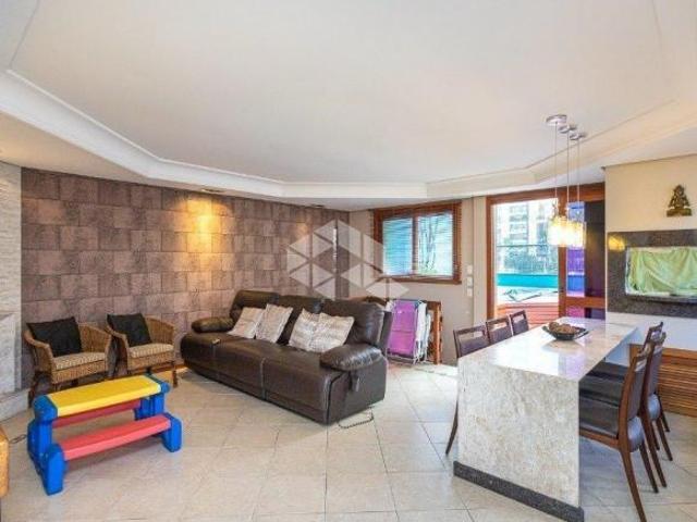 Cobertura duplex de 3 dormitórios e 2 vagas no bairro Rio Branco