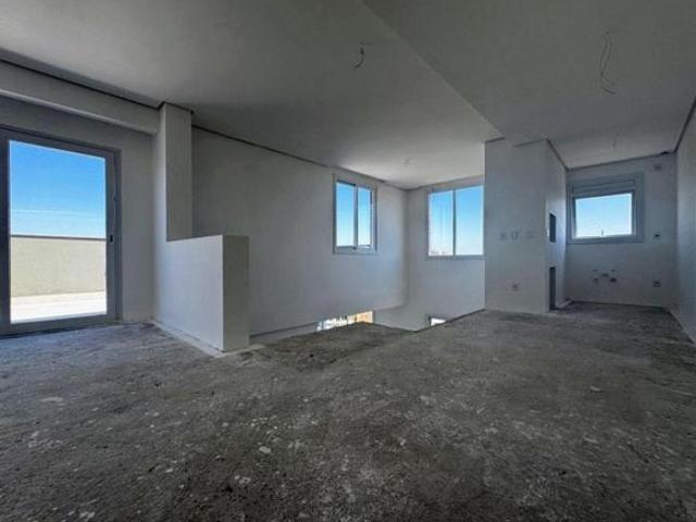 Cobertura duplex de 3 dormitórios no Bairro Vila Ipiranga, 175m², 2 vagas de garagem cobertas