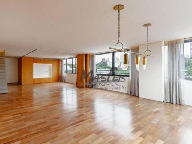 Cobertura duplex diferenciada, com altíssimo padrão em acabamentos na Vila Beatriz!
