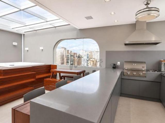 Cobertura Duplex diferenciada e com Vista Panorâmica para o Skyline de São Paulo