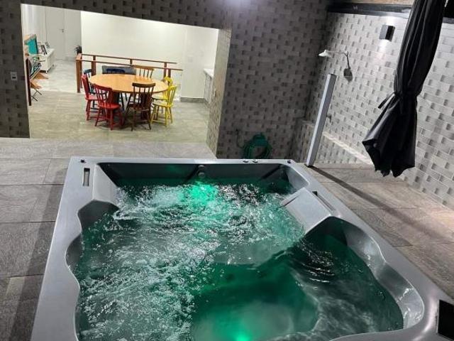 Cobertura Duplex Exclusiva a 50m da Praia da Aparecida – Santos
