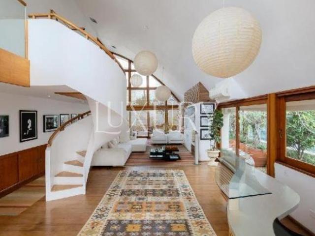 Cobertura Duplex Exclusiva com 690 m² nos Jardins