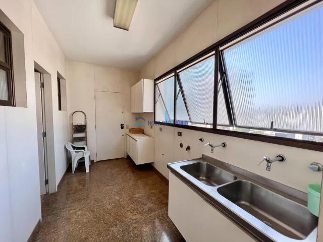 Cobertura duplex elegante em Moema Pássaros com 3 quartos, piscina e 3 vagas