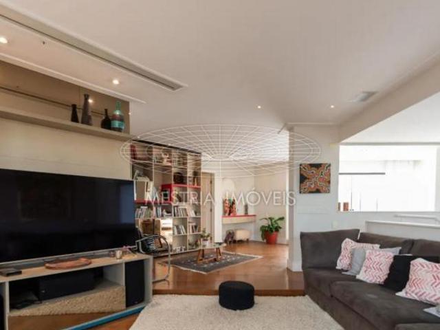Cobertura duplex em Moema | Com 455 m² privativos | 4 dormitórios 2 Suítes | Localização TOP !