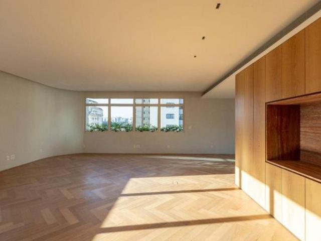 COBERTURA DÚPLEX EM MOEMA COM 480M2 4 QUARTOS SUÍTES 4 VAGAS