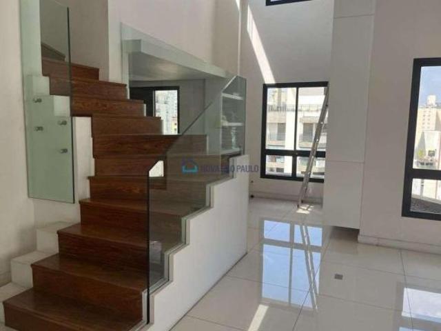 Cobertura duplex em Moema Pássaros com 4 Quartos sendo 3 suítes, 4 vagas