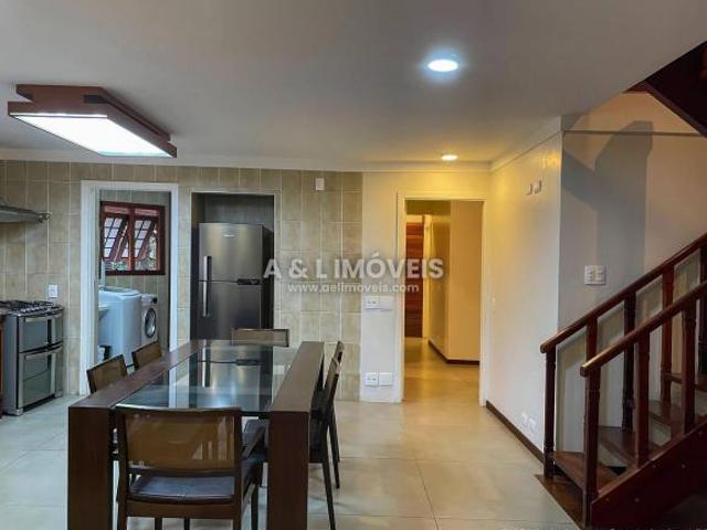 Cobertura Duplex em Capivari — Lareira, Mezanino e 200 m²